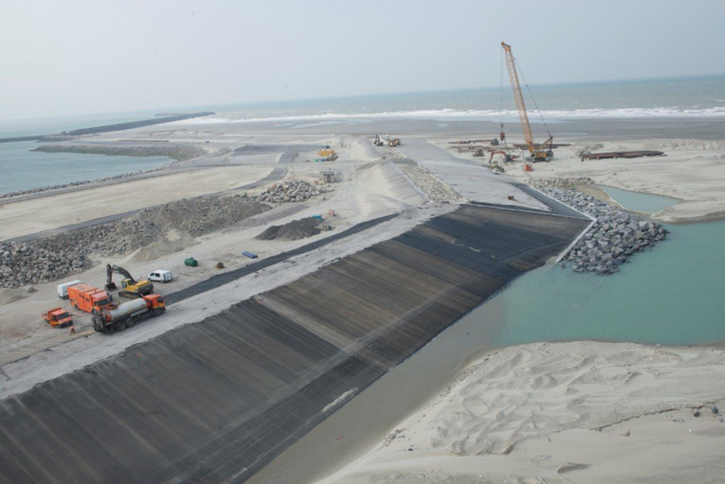 COASTAL GEOTEXTILE - Geotexan